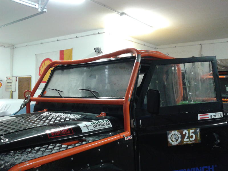 Das Offroad Forum: Projekt: Defender 90" 300Tdi Trayback