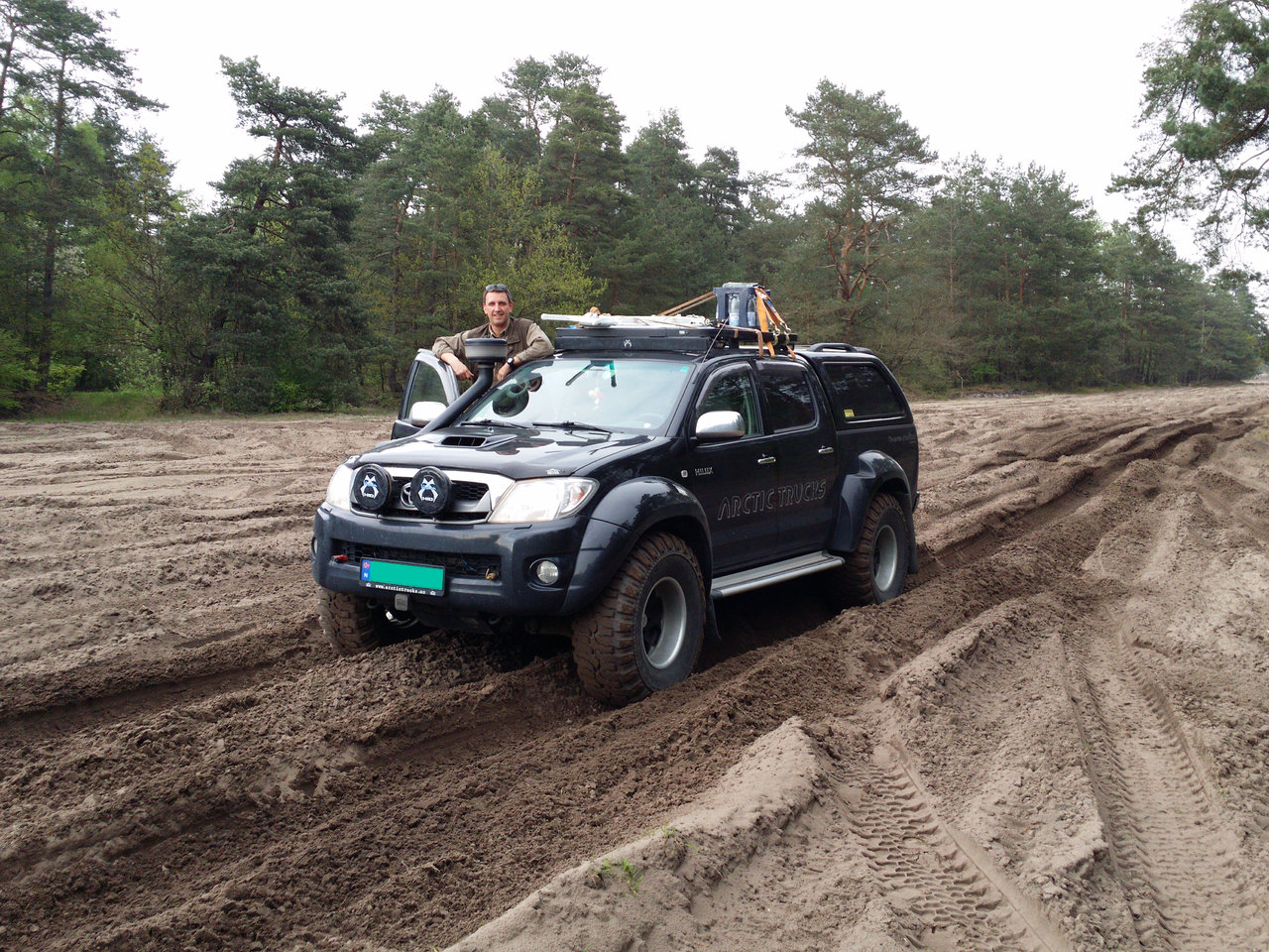 Das Offroad Forum: Toyota Hilux Arctic Trucks AT37